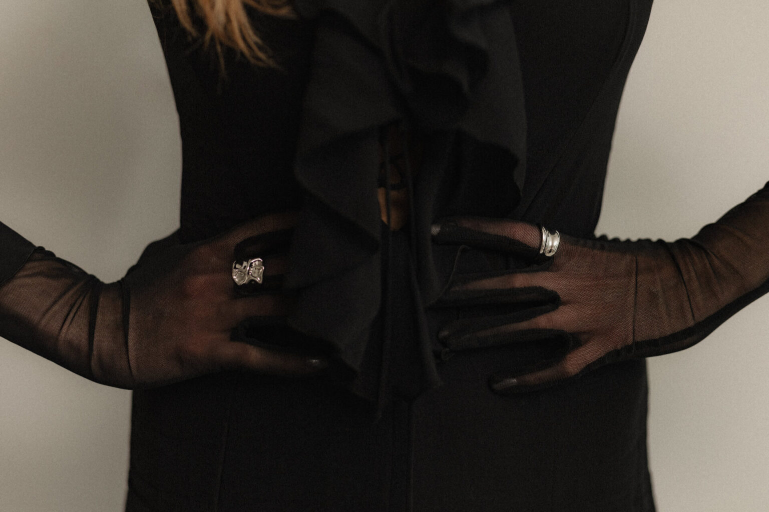 How to Accept Your Dark Side: 4 Steps to Embrace Your Dark Side